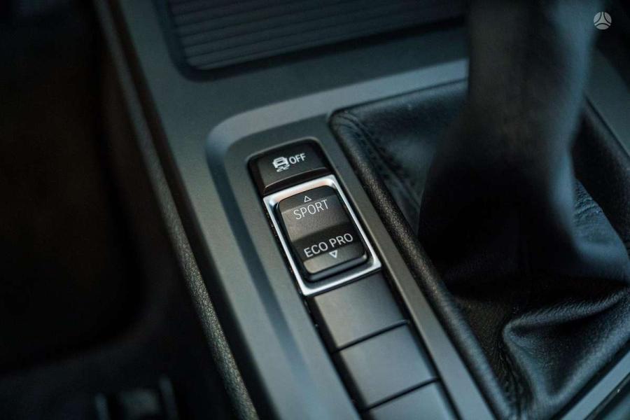 Black BMW X1 2018 in Vilnius, with an engine capacity of 2.00 L and mileage of 226 thousand km for 11900 €, photo 26 on AUTOMOTO.COM.LV