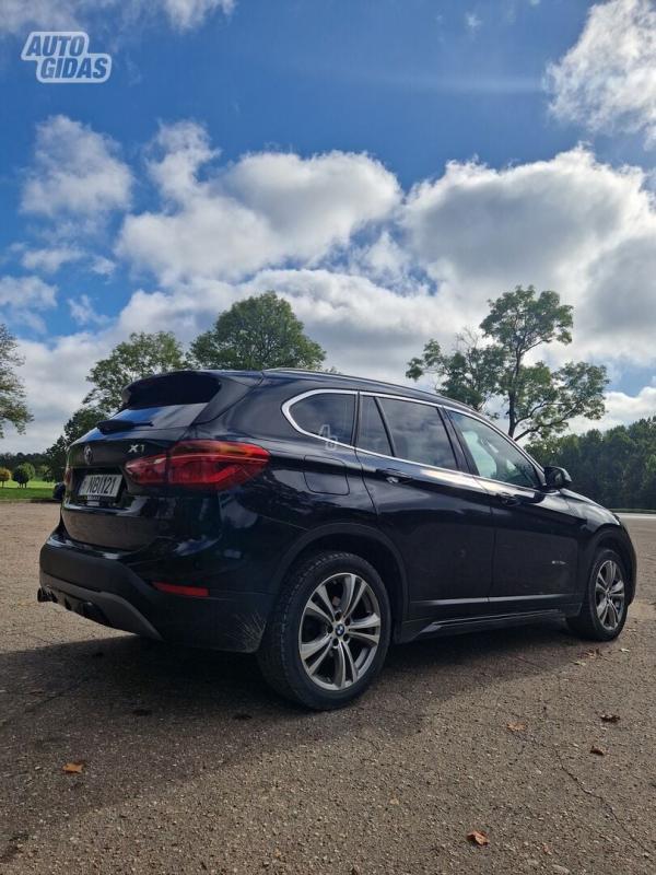 BMW X1 2018 in Kaunas on AUTOMOTO.COM.LV Black BMW X1 2018 in Kaunas, with an engine capacity of 2.00 L and mileage of 294 thousand km for 13800 €, photo 1 on AUTOMOTO.COM.LV