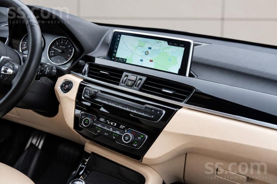 Black BMW X1 2018 in Tukums, with an engine capacity of 2.00 L and mileage of 162 thousand km for 17990 €, photo 11 on AUTOMOTO.COM.LV