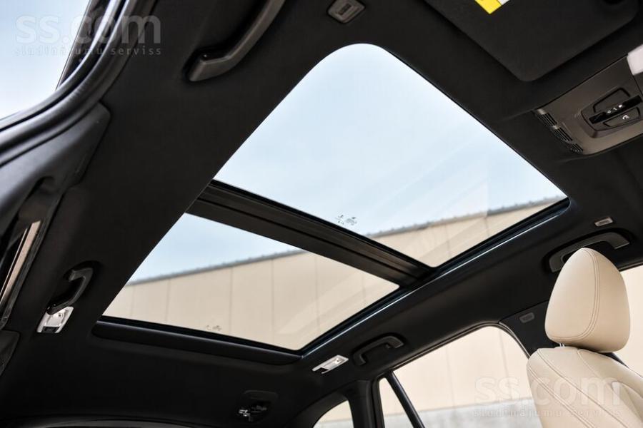 Black BMW X1 2018 in Tukums, with an engine capacity of 2.00 L and mileage of 162 thousand km for 17990 €, photo 17 on AUTOMOTO.COM.LV