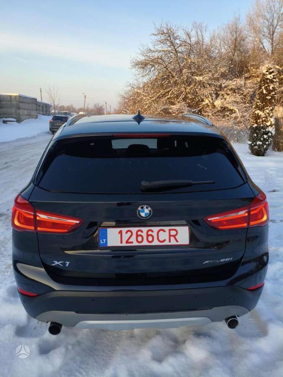 Black BMW X1 2019 in Kaunas, with an engine capacity of 2.00 L and mileage of 174 thousand km for 14900 €, photo 5 on AUTOMOTO.COM.LV