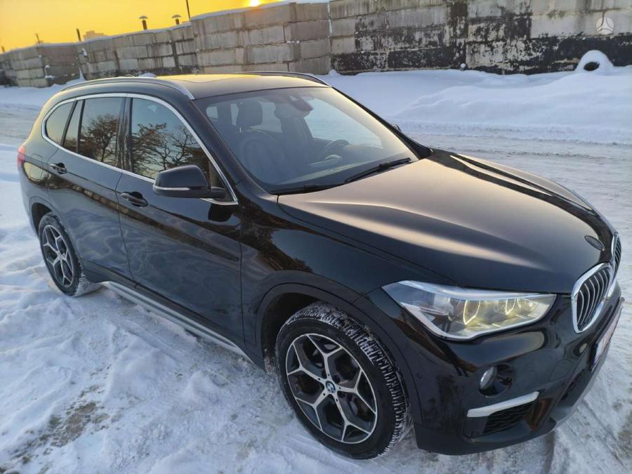 Black BMW X1 2019 in Kaunas, with an engine capacity of 2.00 L and mileage of 174 thousand km for 14900 €, photo 8 on AUTOMOTO.COM.LV