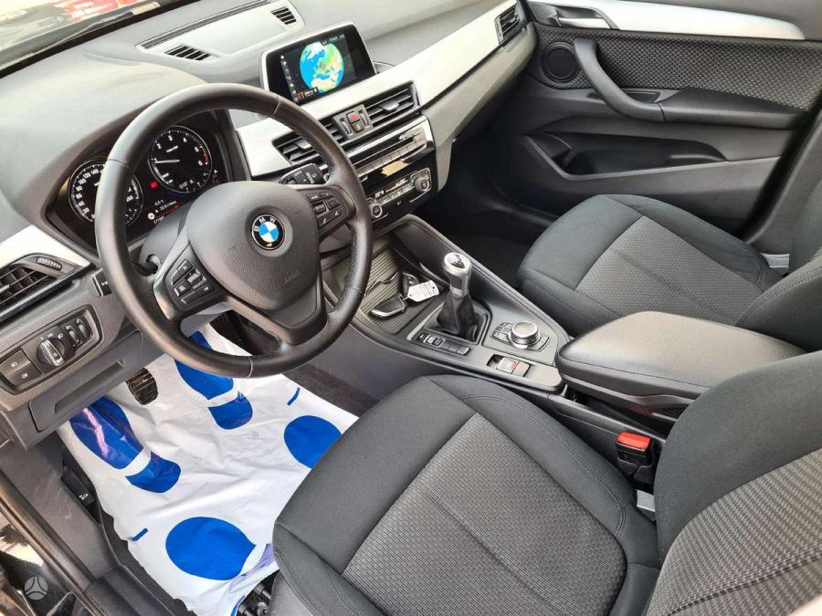 Black BMW X1 2019 in Kaunas, with an engine capacity of 2.00 L and mileage of 277 thousand km for 12500 €, photo 13 on AUTOMOTO.COM.LV