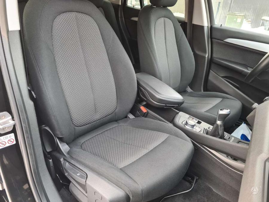 Black BMW X1 2019 in Kaunas, with an engine capacity of 2.00 L and mileage of 277 thousand km for 12500 €, photo 19 on AUTOMOTO.COM.LV
