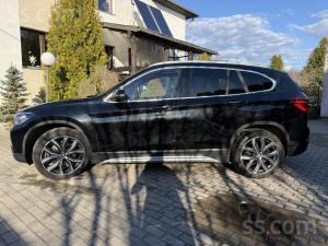 Black BMW X1 2019 in Riga, with an engine capacity of 2.00 L and mileage of 137 thousand km for 19500 €, photo 7 on AUTOMOTO.COM.LV