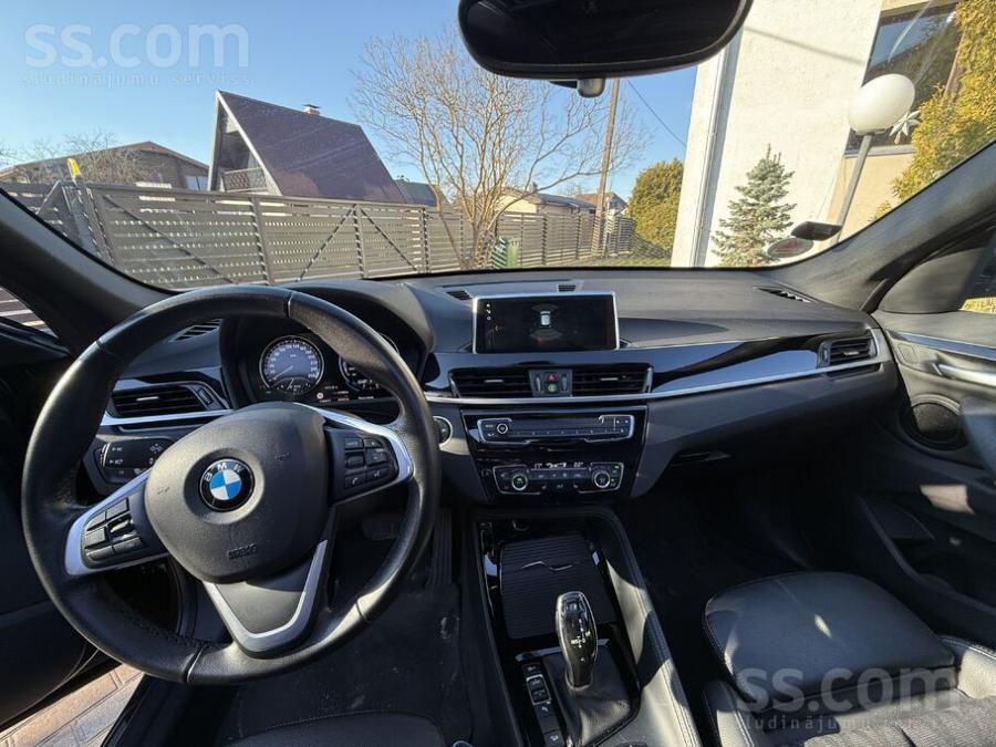 Black BMW X1 2019 in Riga, with an engine capacity of 2.00 L and mileage of 137 thousand km for 19500 €, photo 9 on AUTOMOTO.COM.LV