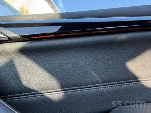 Black BMW X1 2019 in Riga, with an engine capacity of 2.00 L and mileage of 137 thousand km for 19500 €, photo 13 on AUTOMOTO.COM.LV