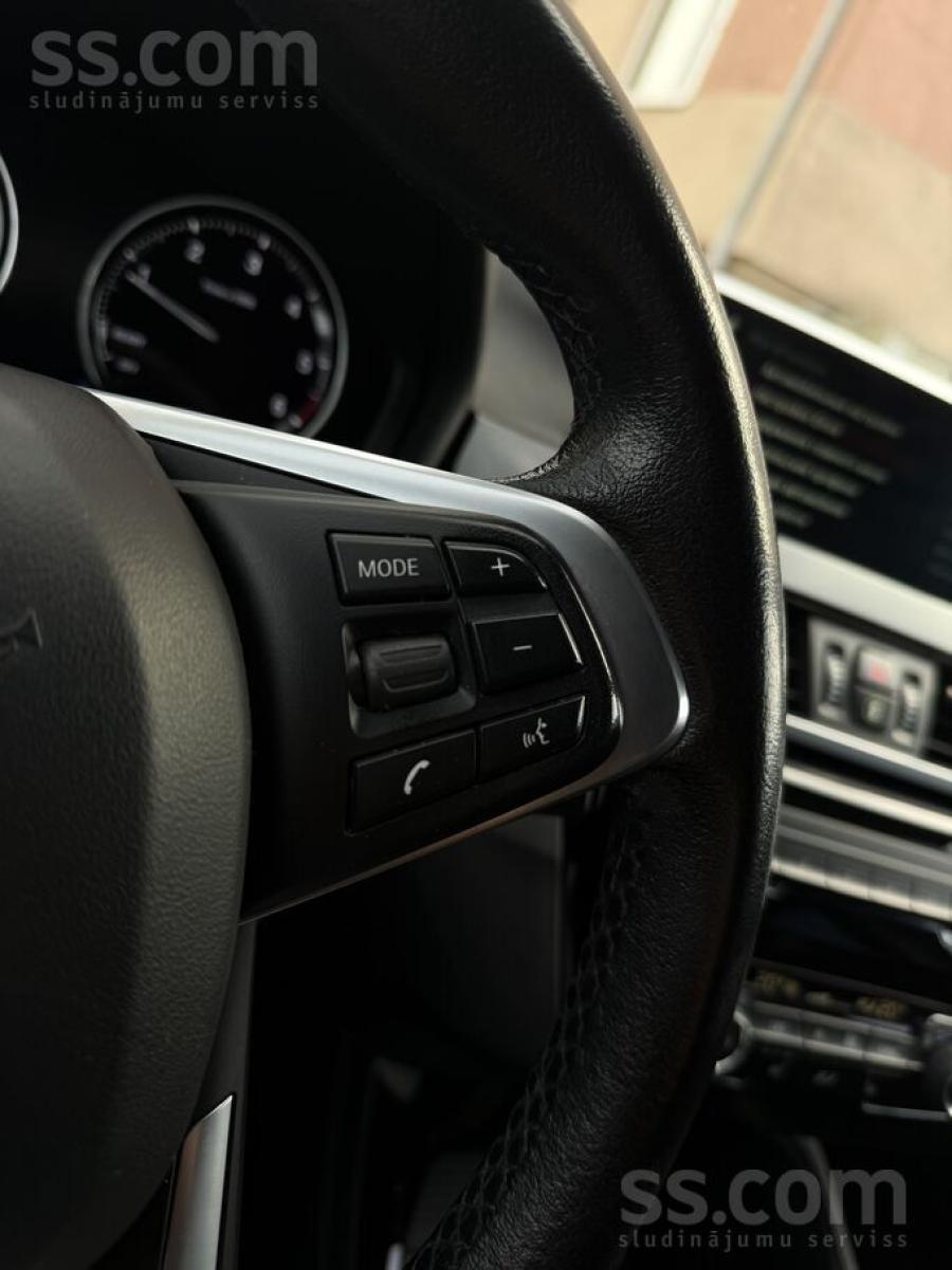Black BMW X1 2019 in Riga, with an engine capacity of 2.00 L and mileage of 169 thousand km for 17100 €, photo 12 on AUTOMOTO.COM.LV