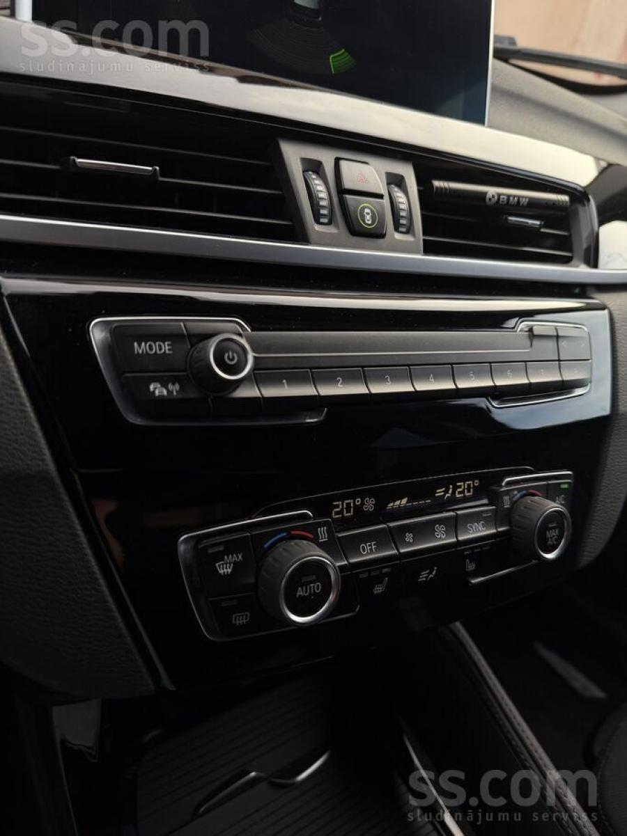 Black BMW X1 2019 in Riga, with an engine capacity of 2.00 L and mileage of 169 thousand km for 17100 €, photo 13 on AUTOMOTO.COM.LV