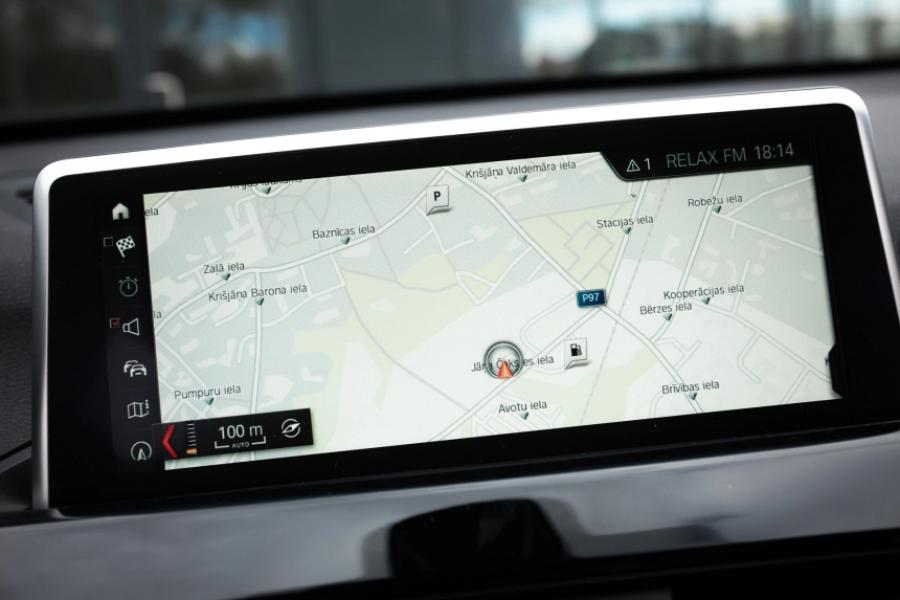 Melns BMW X1 2019 Rīga, ar dzinēja tilpumu 2.00 L un nobraukumu 95 tūkst. km par 18990 €, foto 42 vietnē AUTOMOTO.COM.LV
