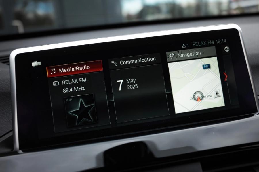 Melns BMW X1 2019 Rīga, ar dzinēja tilpumu 2.00 L un nobraukumu 95 tūkst. km par 18990 €, foto 48 vietnē AUTOMOTO.COM.LV