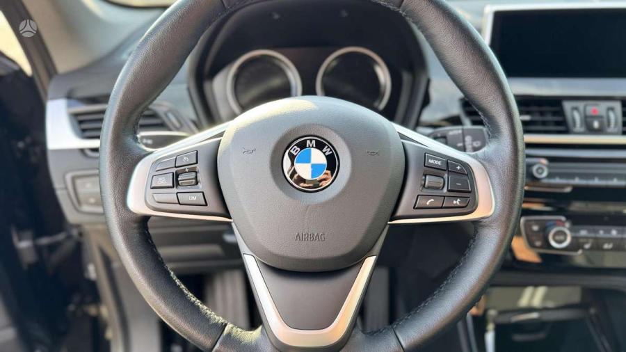 Black BMW X1 2019 in Telschi, with an engine capacity of 2.00 L and mileage of 156 thousand km for 15800 €, photo 30 on AUTOMOTO.COM.LV