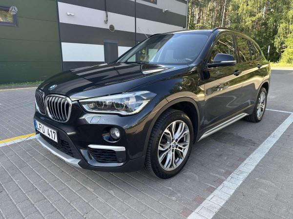 Black BMW X1 2019 in Vilnius, with an engine capacity of 2.00 L and mileage of 104 thousand km for 15500 €, photo 2 on AUTOMOTO.COM.LV