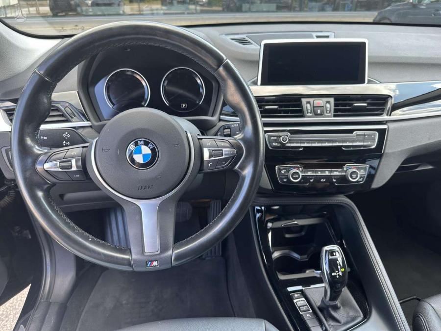 Black BMW X1 2019 in Vilnius, with an engine capacity of 2.00 L and mileage of 104 thousand km for 15500 €, photo 10 on AUTOMOTO.COM.LV