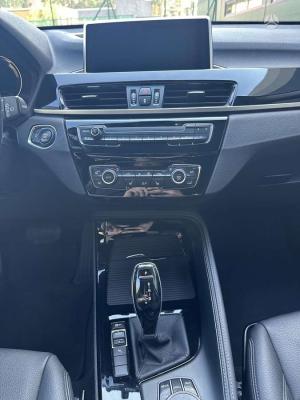 Black BMW X1 2019 in Vilnius, with an engine capacity of 2.00 L and mileage of 104 thousand km for 15500 €, photo 11 on AUTOMOTO.COM.LV
