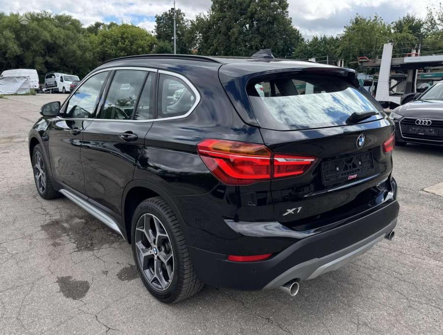 Melns BMW X1 2019 Panevēža, ar dzinēja tilpumu 2.00 L un nobraukumu 158 tūkst. km par 15500 €, foto 5 vietnē AUTOMOTO.COM.LV