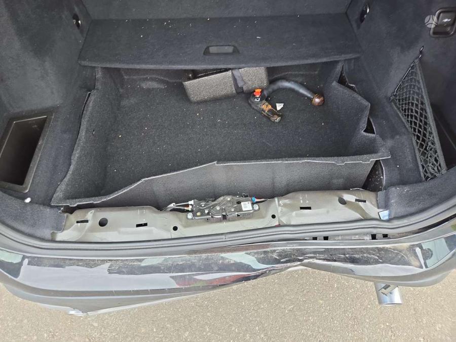 Черный БМВ Х1 2019 в Вильнюс, объемом двигателя 2.00 л и пробегом 120 тыс. км за 13650 €, фото 17 на AUTOMOTO.COM.LV