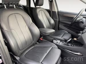 Black BMW X1 2019 in Riga, with an engine capacity of 2.00 L and mileage of 98 thousand km for 20600 €, photo 7 on AUTOMOTO.COM.LV