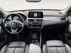 Black BMW X1 2019 in Riga, with an engine capacity of 2.00 L and mileage of 98 thousand km for 20600 €, photo 9 on AUTOMOTO.COM.LV