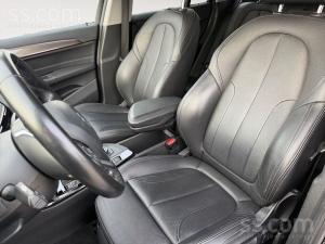 Black BMW X1 2019 in Riga, with an engine capacity of 2.00 L and mileage of 98 thousand km for 20600 €, photo 12 on AUTOMOTO.COM.LV