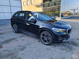 Melns BMW X1 2020 Kauņa, ar dzinēja tilpumu 1.50 L un nobraukumu 181 tūkst. km par 12800 €, foto 4 vietnē AUTOMOTO.COM.LV