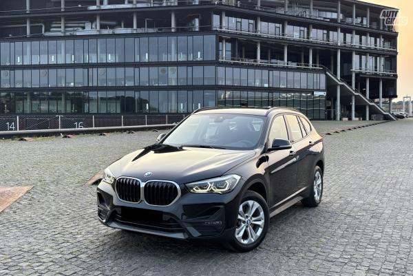 Black BMW X1 2020 in Kaunas, with an engine capacity of 2.00 L and mileage of 95 thousand km for 18900 €, photo 1 on AUTOMOTO.COM.LV