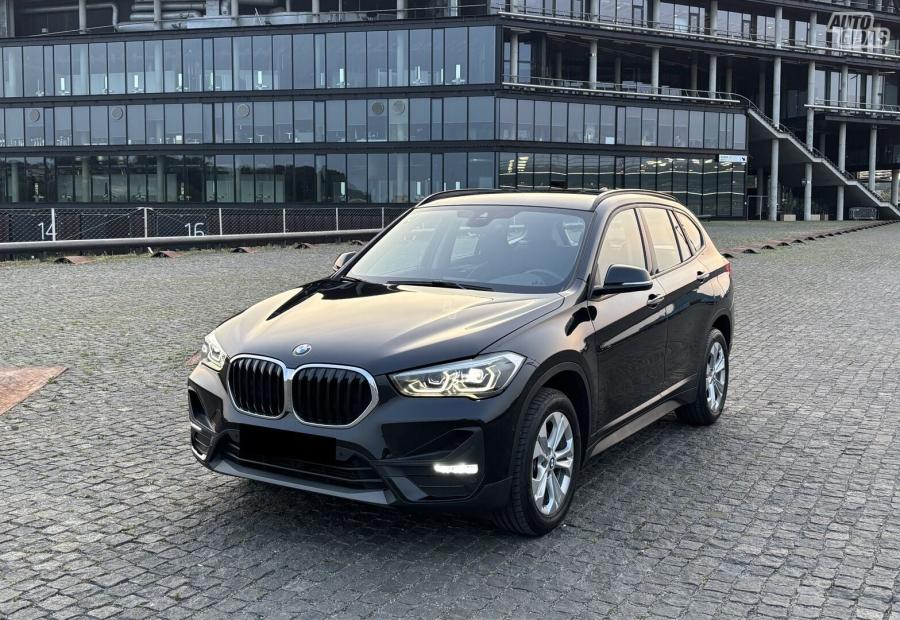 Black BMW X1 2020 in Kaunas, with an engine capacity of 2.00 L and mileage of 95 thousand km for 18900 €, photo 14 on AUTOMOTO.COM.LV
