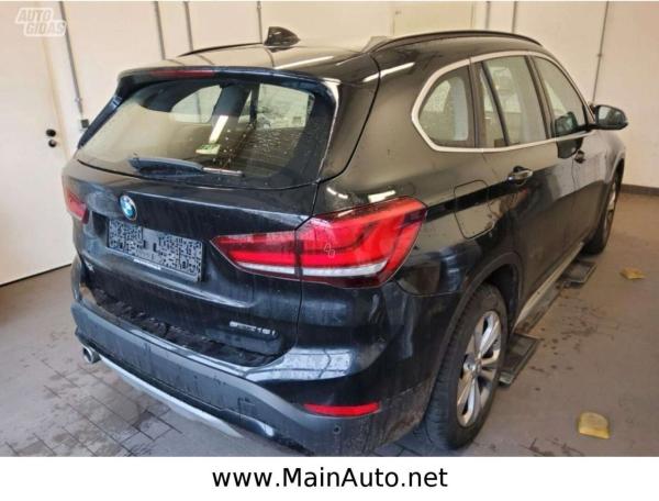 Melns BMW X1 2020 Kauņa, ar dzinēja tilpumu 1.50 L un nobraukumu 53 tūkst. km par 22905 €, foto 4 vietnē AUTOMOTO.COM.LV