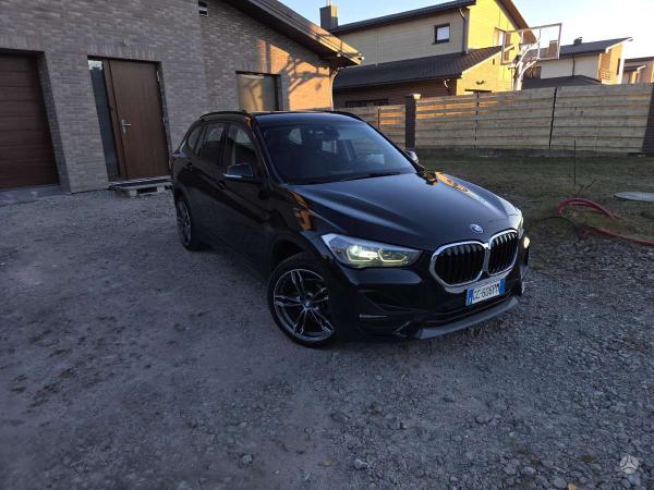 Melns BMW X1 2020 Kauņa, ar dzinēja tilpumu 1.50 L un nobraukumu 182 tūkst. km par 14300 €, foto 2 vietnē AUTOMOTO.COM.LV