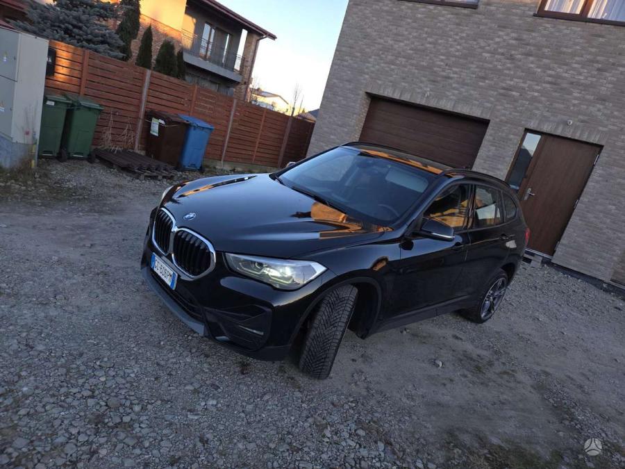 Melns BMW X1 2020 Kauņa, ar dzinēja tilpumu 1.50 L un nobraukumu 182 tūkst. km par 14300 €, foto 6 vietnē AUTOMOTO.COM.LV