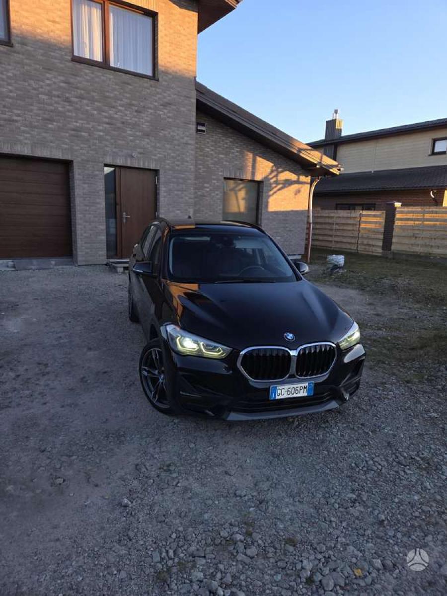 Melns BMW X1 2020 Kauņa, ar dzinēja tilpumu 1.50 L un nobraukumu 182 tūkst. km par 14300 €, foto 7 vietnē AUTOMOTO.COM.LV