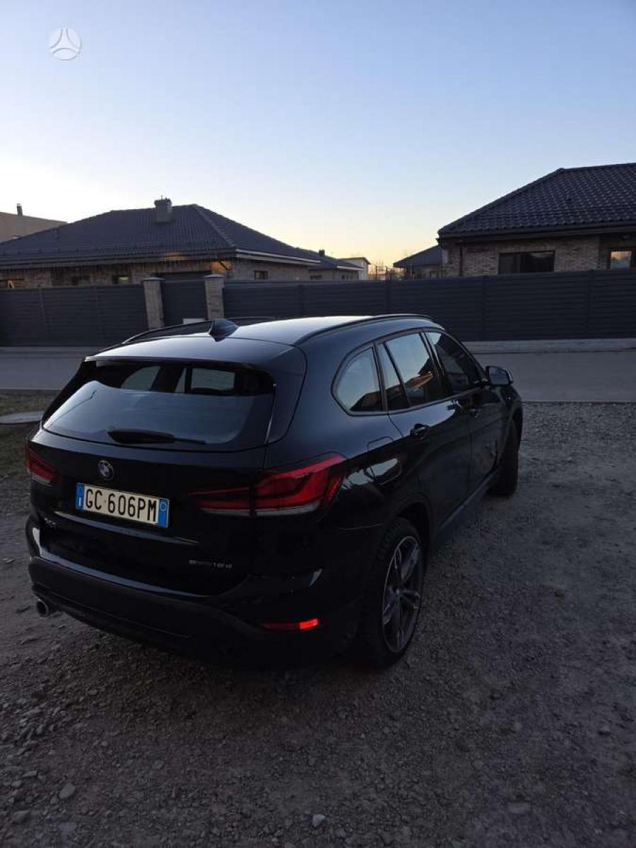 Melns BMW X1 2020 Kauņa, ar dzinēja tilpumu 1.50 L un nobraukumu 182 tūkst. km par 14300 €, foto 8 vietnē AUTOMOTO.COM.LV