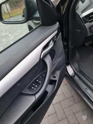 Melns BMW X1 2020 Kauņa, ar dzinēja tilpumu 1.50 L un nobraukumu 182 tūkst. km par 14300 €, foto 26 vietnē AUTOMOTO.COM.LV