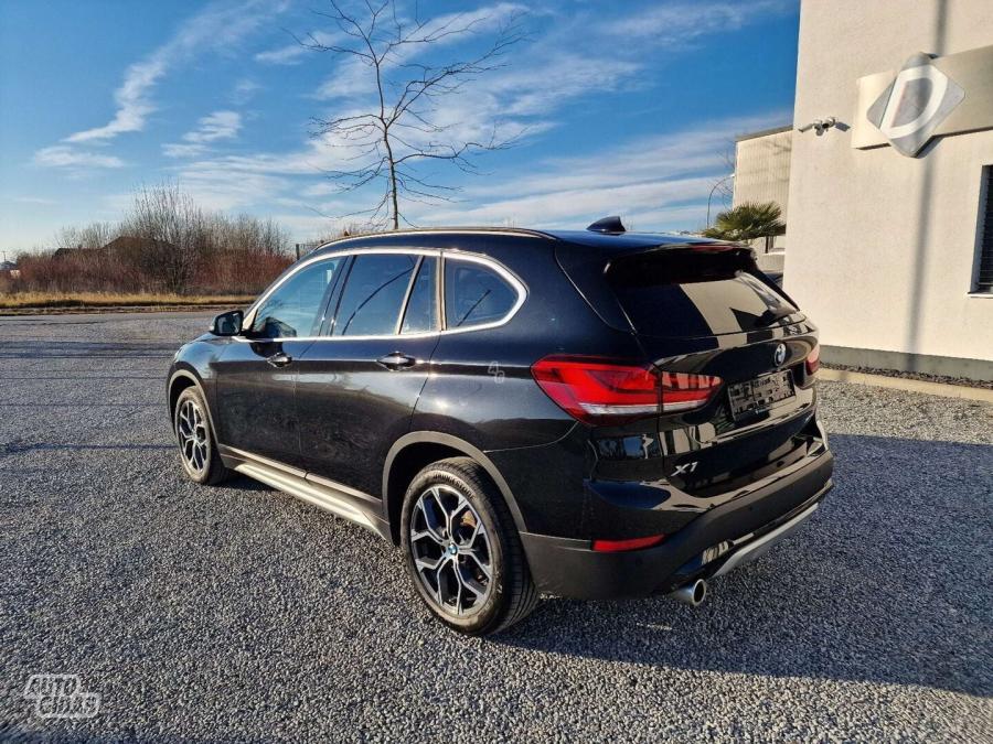 Melns BMW X1 2020 Kauņa, ar dzinēja tilpumu 1.50 L un nobraukumu 80 tūkst. km par 23327 €, foto 8 vietnē AUTOMOTO.COM.LV