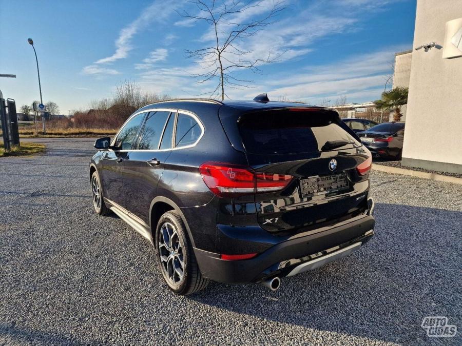 Melns BMW X1 2020 Kauņa, ar dzinēja tilpumu 1.50 L un nobraukumu 80 tūkst. km par 23327 €, foto 9 vietnē AUTOMOTO.COM.LV