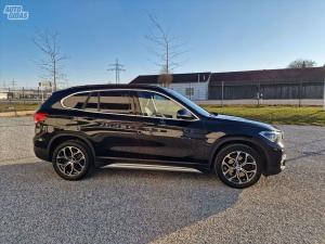Melns BMW X1 2020 Kauņa, ar dzinēja tilpumu 1.50 L un nobraukumu 80 tūkst. km par 23327 €, foto 13 vietnē AUTOMOTO.COM.LV