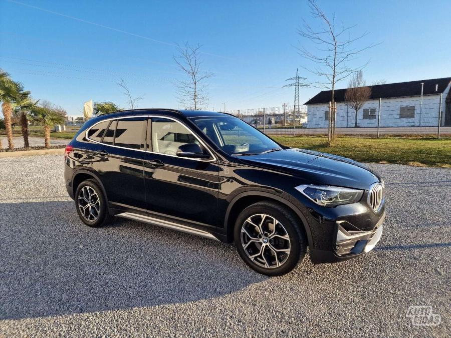 Melns BMW X1 2020 Kauņa, ar dzinēja tilpumu 1.50 L un nobraukumu 80 tūkst. km par 23327 €, foto 14 vietnē AUTOMOTO.COM.LV