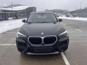 Black BMW X1 2020 in Vilnius, with an engine capacity of 2.00 L and mileage of 135 thousand km for 21417 €, photo 2 on AUTOMOTO.COM.LV