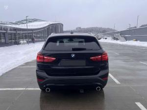 Black BMW X1 2020 in Vilnius, with an engine capacity of 2.00 L and mileage of 135 thousand km for 21417 €, photo 6 on AUTOMOTO.COM.LV