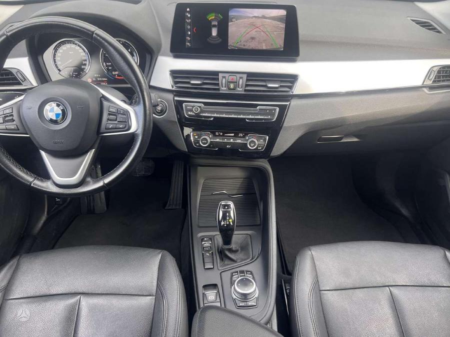 Black BMW X1 2020 in Vilnius, with an engine capacity of 2.00 L and mileage of 135 thousand km for 21417 €, photo 10 on AUTOMOTO.COM.LV