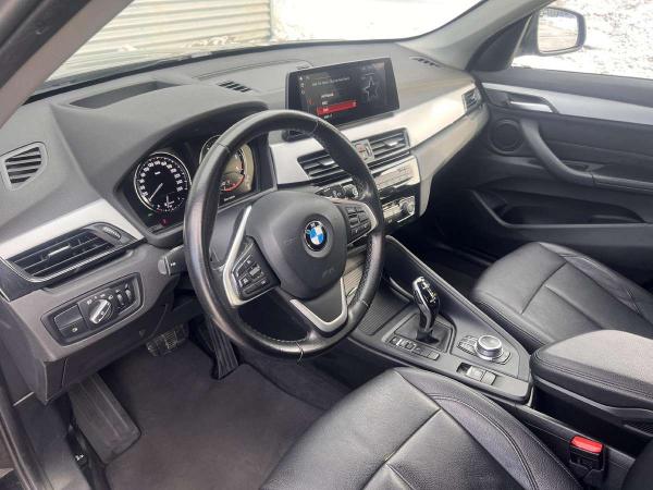Black BMW X1 2020 in Vilnius, with an engine capacity of 2.00 L and mileage of 135 thousand km for 21417 €, photo 11 on AUTOMOTO.COM.LV