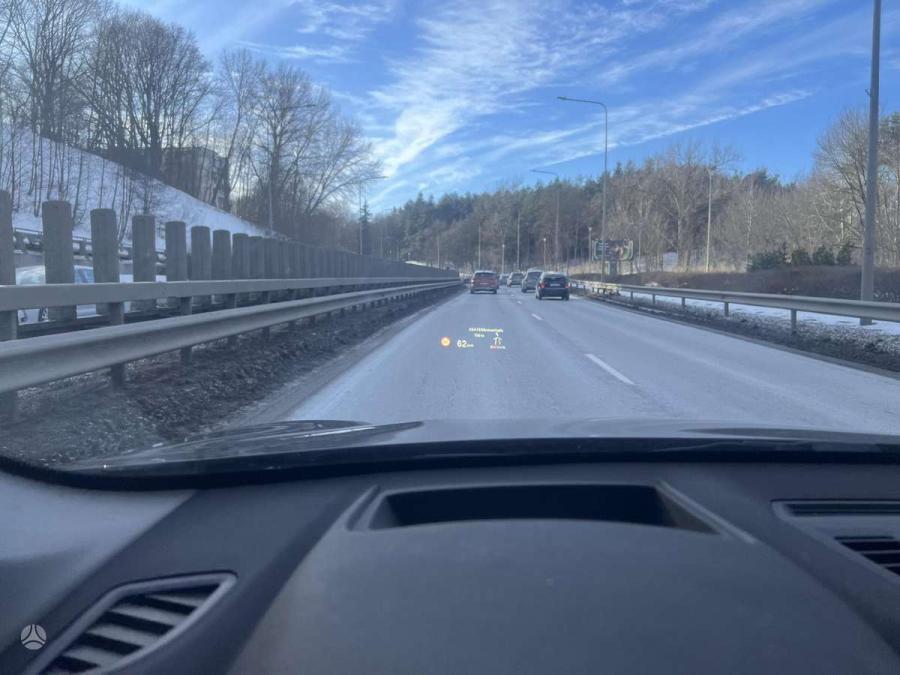 Black BMW X1 2020 in Vilnius, with an engine capacity of 2.00 L and mileage of 135 thousand km for 21417 €, photo 24 on AUTOMOTO.COM.LV