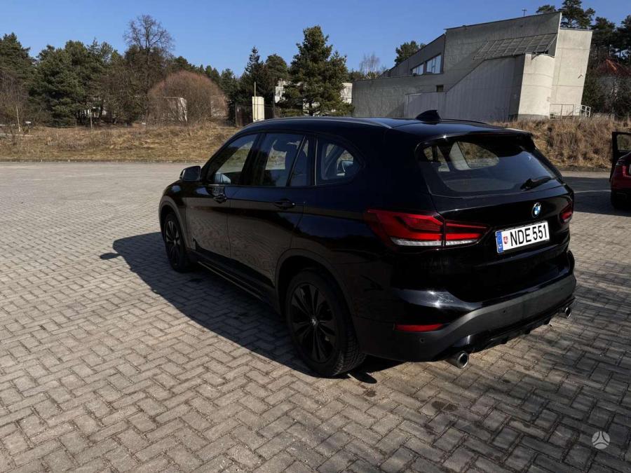 Melns BMW X1 2020 Viļņa, ar dzinēja tilpumu 2.00 L un nobraukumu 193 tūkst. km par 18500 €, foto 6 vietnē AUTOMOTO.COM.LV