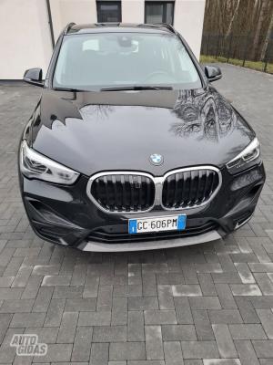 Black BMW X1 2020 in Kaunas, with an engine capacity of 1.50 L and mileage of 182 thousand km for 14000 €, photo 3 on AUTOMOTO.COM.LV