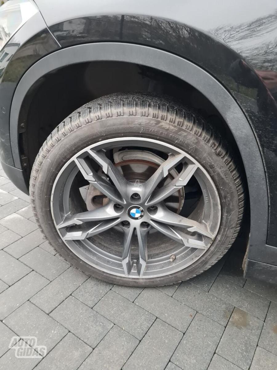 Melns BMW X1 2020 Kauņa, ar dzinēja tilpumu 1.50 L un nobraukumu 182 tūkst. km par 13500 €, foto 23 vietnē AUTOMOTO.COM.LV