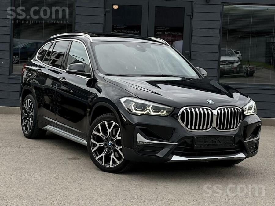 Melns BMW X1 2020 Jelgava, ar dzinēja tilpumu 1.50 L un nobraukumu 210 tūkst. km par 19800 €, foto 1 vietnē AUTOMOTO.COM.LV