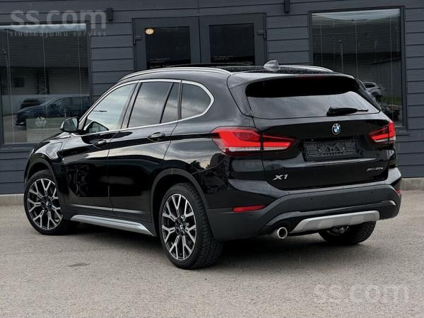Melns BMW X1 2020 Jelgava, ar dzinēja tilpumu 1.50 L un nobraukumu 210 tūkst. km par 19800 €, foto 2 vietnē AUTOMOTO.COM.LV
