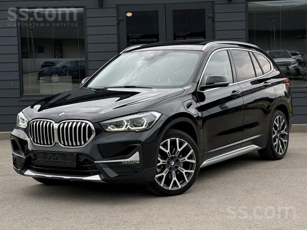 Melns BMW X1 2020 Jelgava, ar dzinēja tilpumu 1.50 L un nobraukumu 210 tūkst. km par 19800 €, foto 3 vietnē AUTOMOTO.COM.LV
