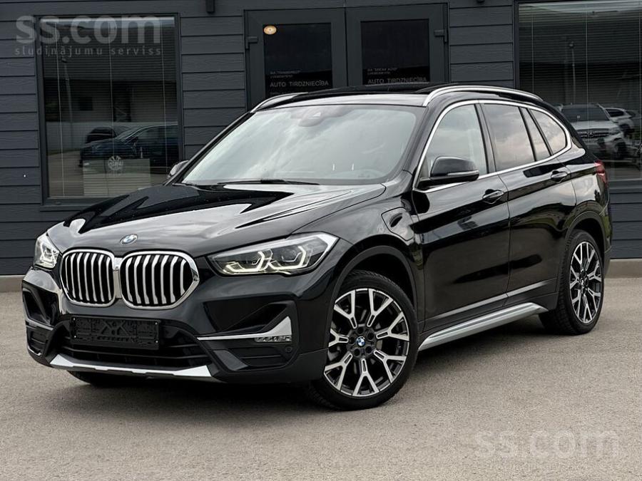 Melns BMW X1 2020 Jelgava, ar dzinēja tilpumu 1.50 L un nobraukumu 210 tūkst. km par 19800 €, foto 4 vietnē AUTOMOTO.COM.LV