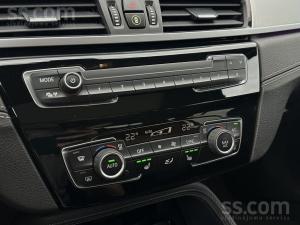 Melns BMW X1 2020 Jelgava, ar dzinēja tilpumu 1.50 L un nobraukumu 210 tūkst. km par 19800 €, foto 17 vietnē AUTOMOTO.COM.LV
